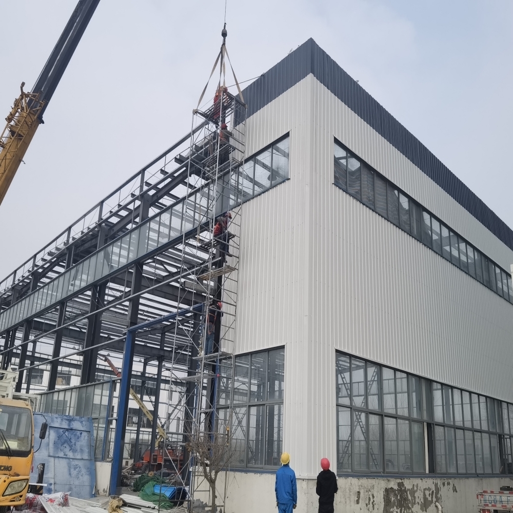 Prefabricated Steel Structure Workshop with Anti-Rust Fluorocarbon Coating